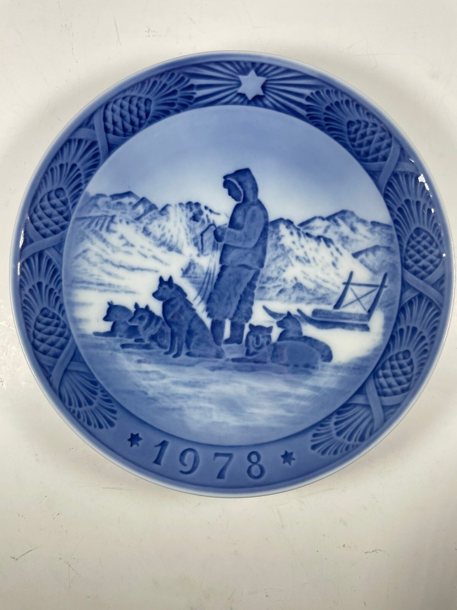Danish Blue Plates Royal Copenhagen Denmark Blue Mountain View Wolves