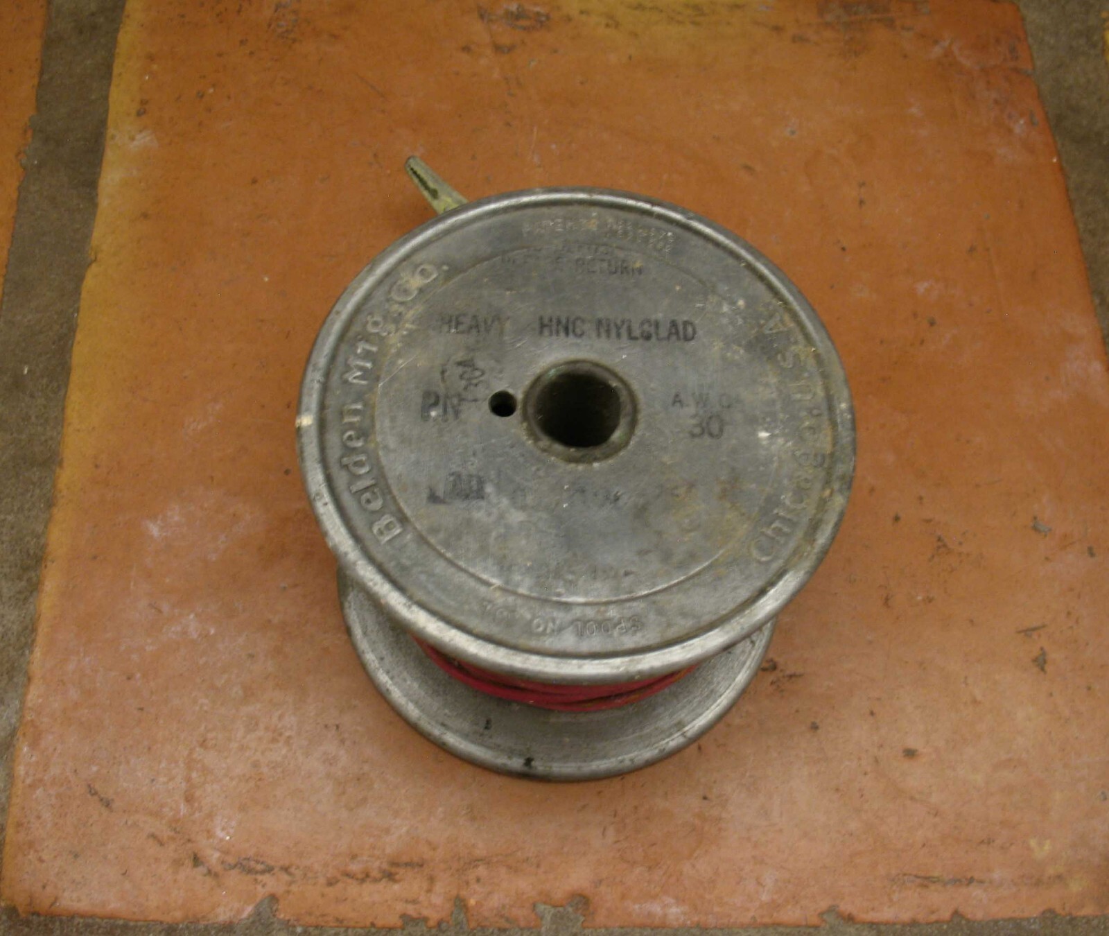 F12 - VINTAGE BELDEN MFG CO CAST ALUMINUM WIRE SPOOL STAMPED AWG 30 ...