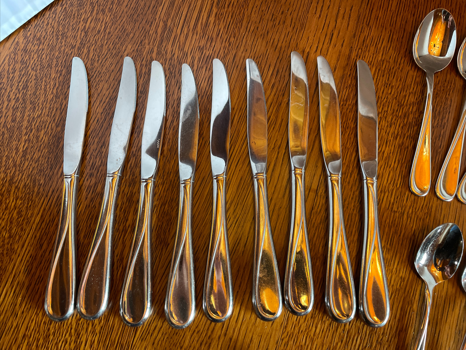 28 Pieces Oneida Flight Reliance Flatware Spoons Knives Stainless ...