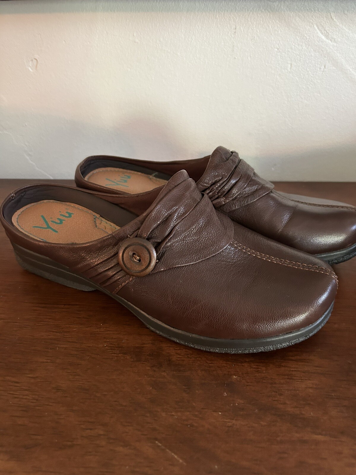 Yuu Gilmore Brown Leather Clogs Slip On Shoes Women's Size 7.5 Leather ...