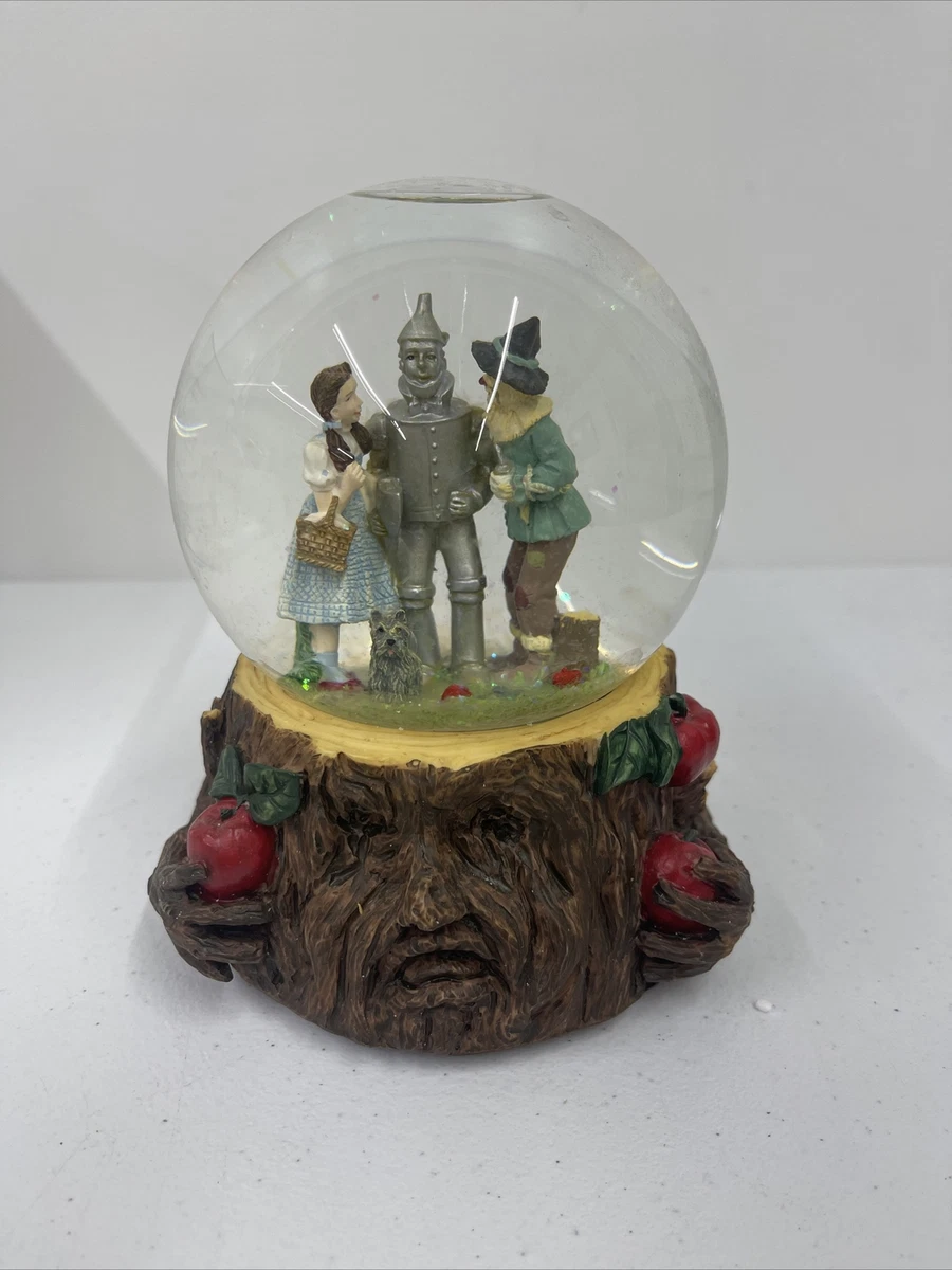 Wizard Oz Snow Sculpture