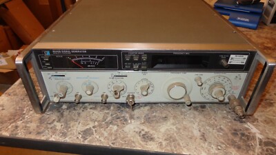 HP Hewlett Packard 8640B Signal Generator | eBay