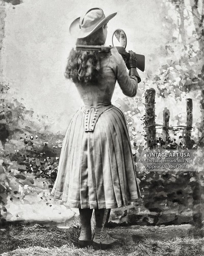 Annie Oakley Famous Trick Shot Photo - Gun Over Shoulder with Hand ...