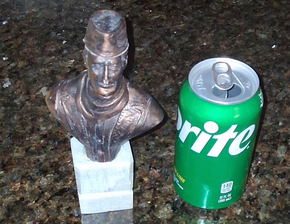 Vintage John Wayne Signed John Wayne The Duke Bust Figurine | eBay