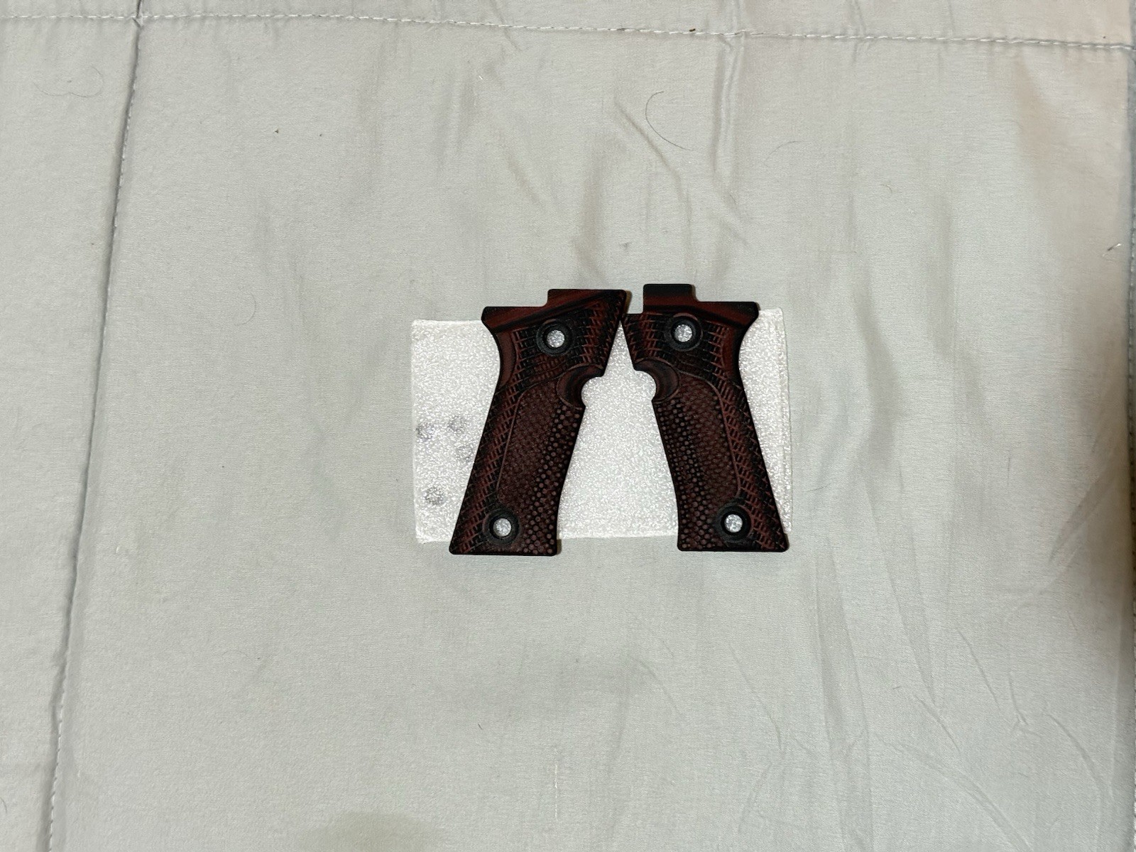 Lok Grips for Beretta 80x Cheetah - Red & Black | eBay