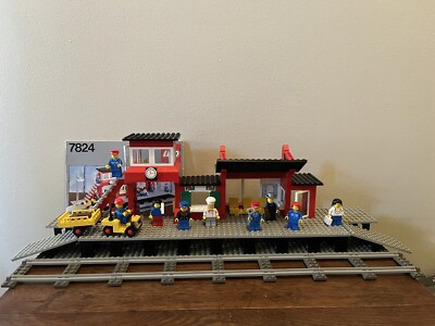 Lego 7824 Train Station Railway Station 4.5/12v 1983 Mint Instructions ...