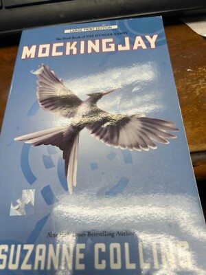 Mockingjay Paperback Large Print Edition Book Suzanne Collins The ...