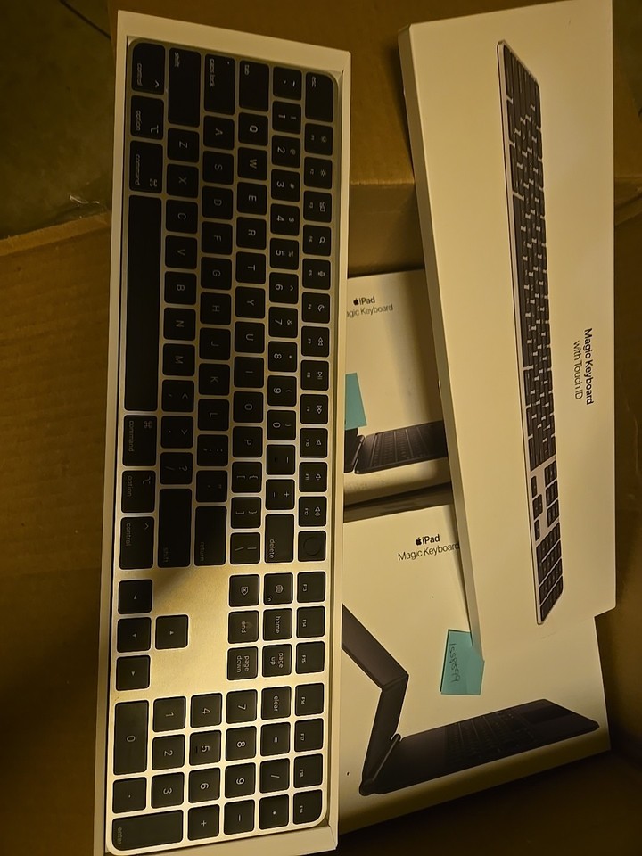 Apple Magic Keyboard w/ Touch ID A2520 Black Keys - | eBay