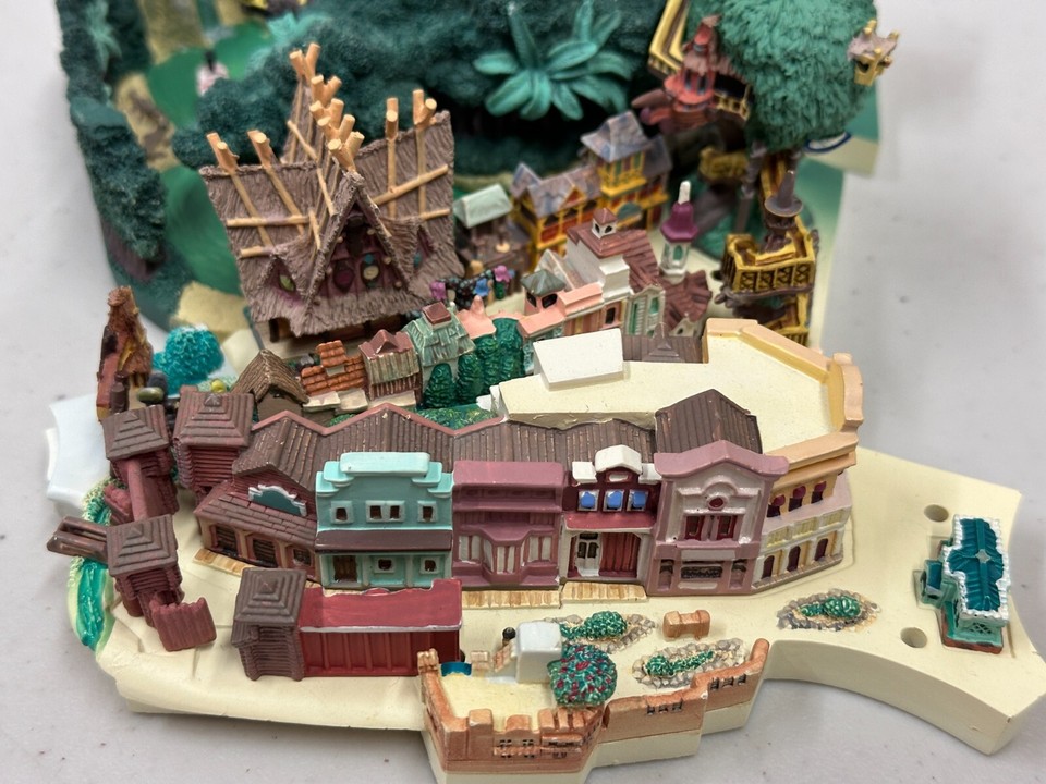 My Disneyland Deagostini Diorama Jungle Cruise Swiss Family Robinson ...