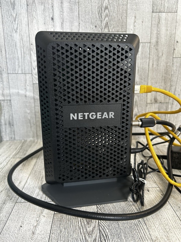 Netgear DOCSIS 3.1 Ultra HighSpeed Cable Modem & AC1000 DualBand ...