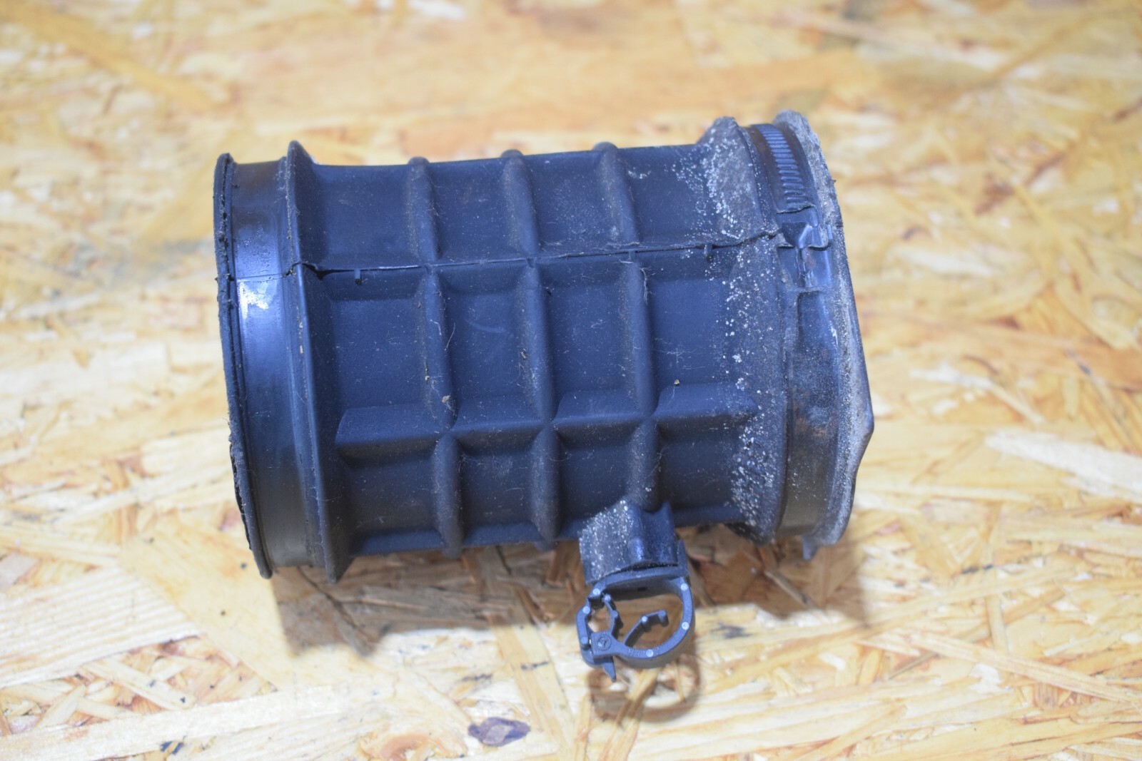 Mercedes W124 R129 W202 M104 280 320 Ansaugschlauch Schlauch Stutzen ...