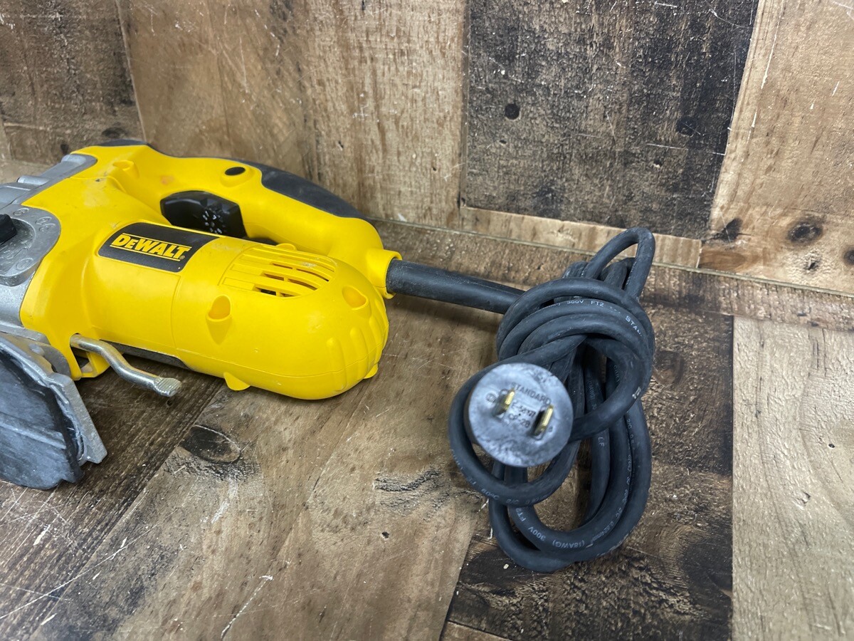 DEWALT DW331 6.5-AMP VARIABLE SPEED KEYLESS CORDED JIGSAW (A1D005216 ...