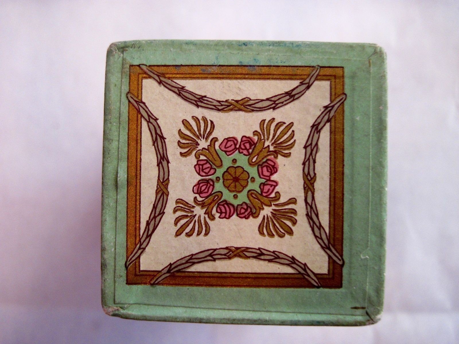 Delightful Vintage Perfume Box w/ Woman and Roses & Pretty Green Color ...