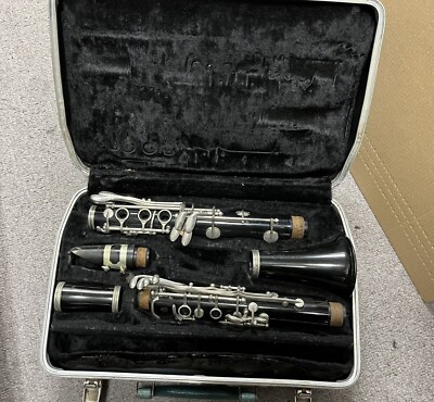 Unbranded Clarinet Instrument With a Bundy Case - For Parts - Untested ...