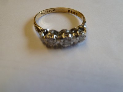 Triple Diamond trilogy 18ct gołd and Platinum Diamond Ring 2.8g Size P1 ...