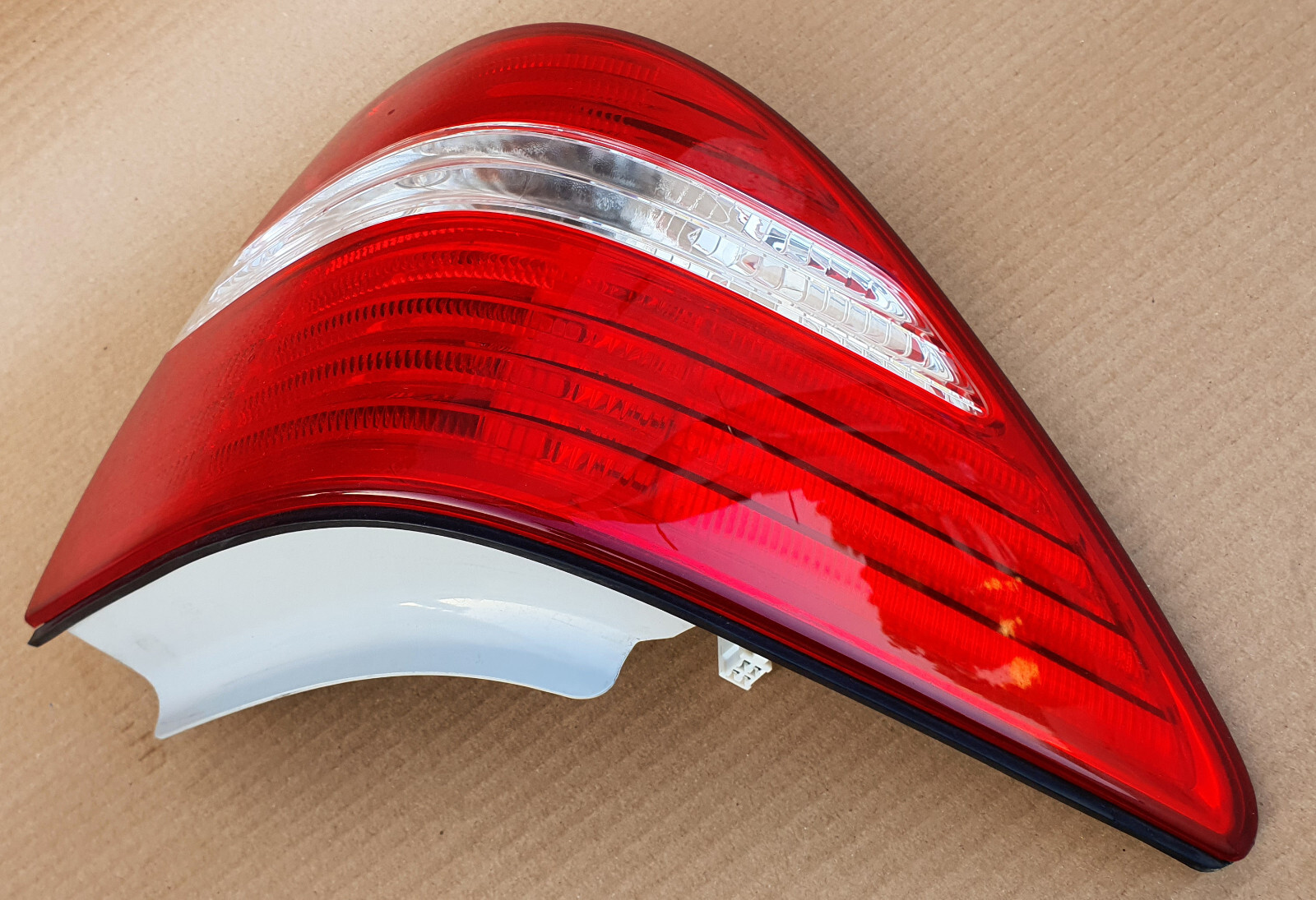 LEXUS LS430 2004-2006 Outer Tail lights Left and Right Side LED oem ...