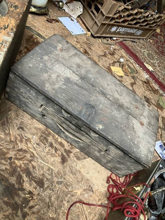 WWI or WW2 Tool box WW1 Wood Box ? Finger Joint Heavy Brass Hinge RARE ...
