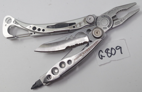 Leatherman Skeletool Minimalist Multi-Tool Pliers Pocket Knife Carabiner Folding | eBay