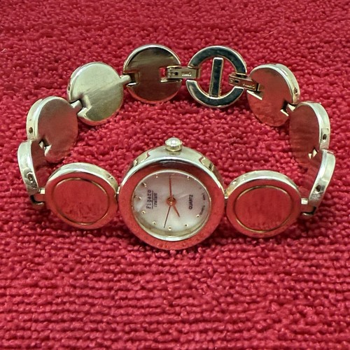 Ladies Figaro Couture Elegant Gold Tone Case Link Bracelet Analog Watch ...