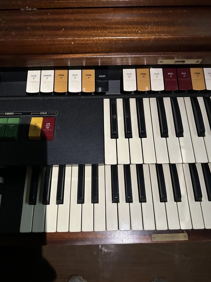 Vintage Hammond Solid-State Electronic Organ Instrument Brown Headphone ...