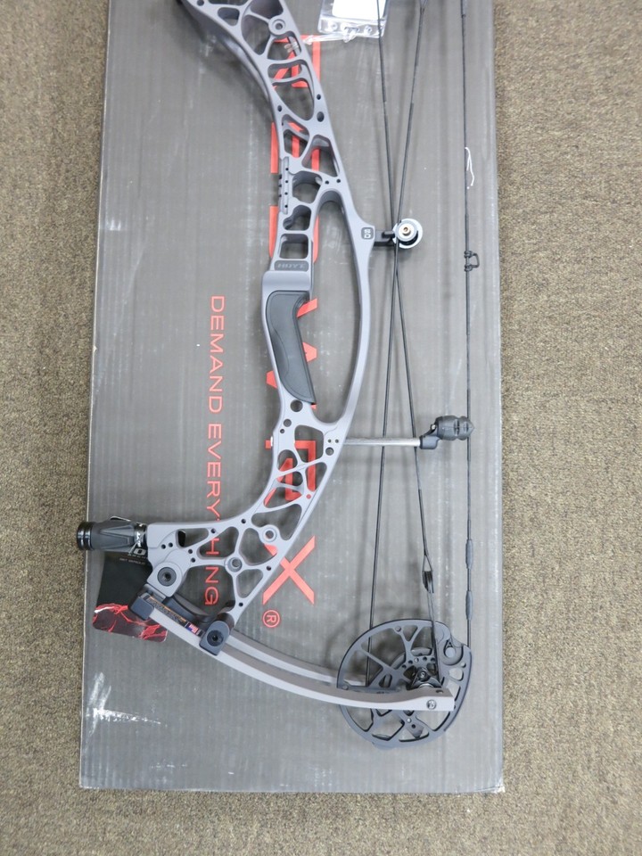 NEW Hoyt AX-2 AX2 SD 40-50# Tombstone Hunting Compound Bow RH | eBay