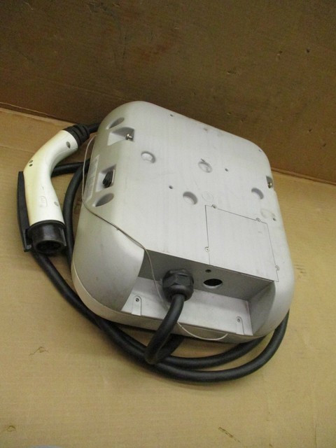 AWU30213BEN-B Bosch Power Max EV Charging Station E362180 Type 3R ...
