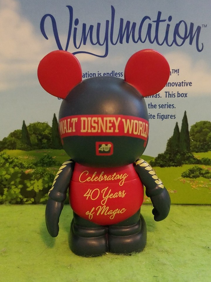 DISNEY Vinylmation Park - 3" inch Set 1 Cast Member Chaser Red Blue WDW ...