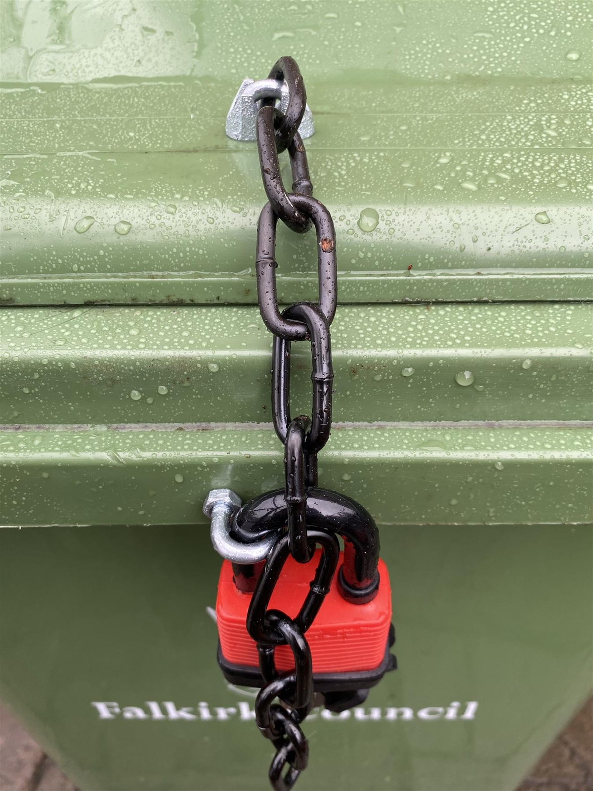 Wheelie Bin Lid Chain Lock System Easily Fitted with Padlock NO & Stop ...