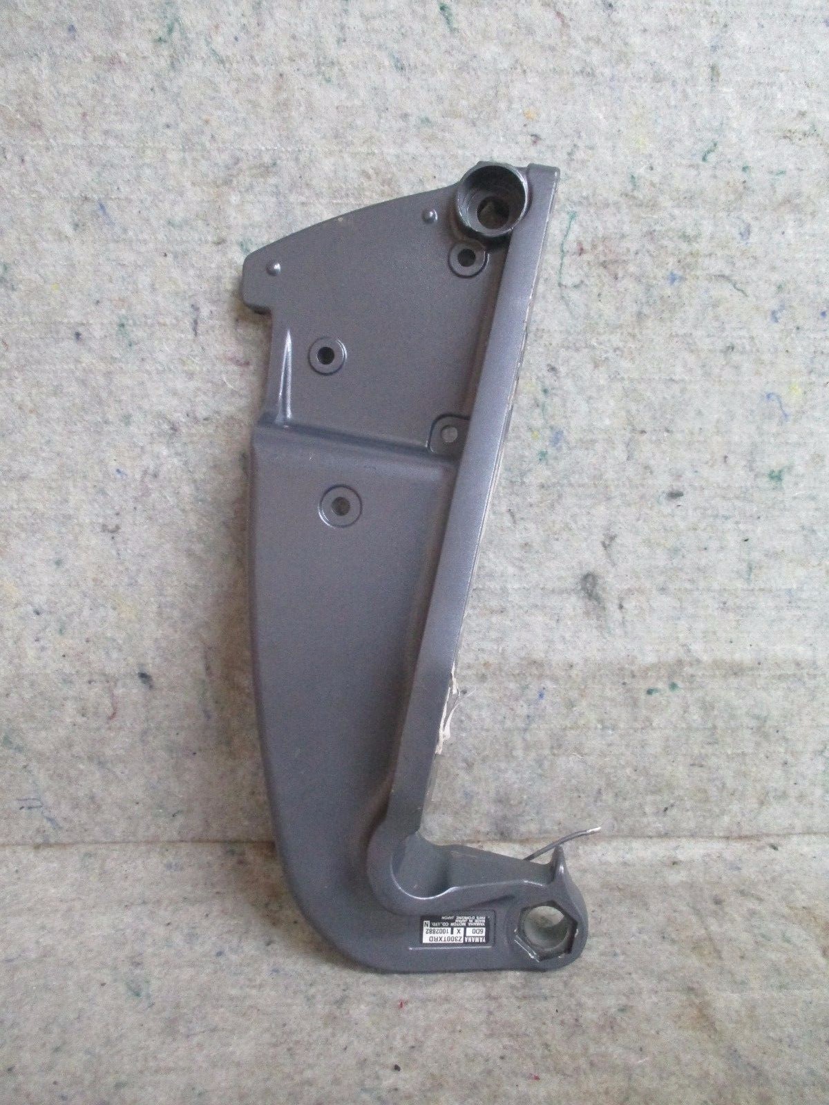 YAMAHA CLAMP BRACKET PORT #69J-43111-01-8D | eBay