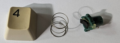 Commodore 128 (not D version) replacement '4' numpad keycap w/plunger ...