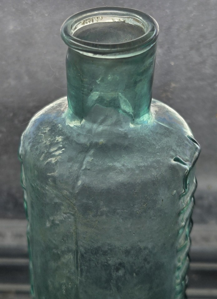 Beautiful Light Teal Open Pontil Mexican Mustang Liniment Medicine ...