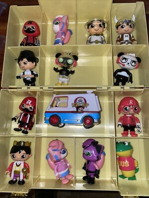 Ryan's World Road Trip Travel Suitcase with 13 3” Large Figures & Van ...