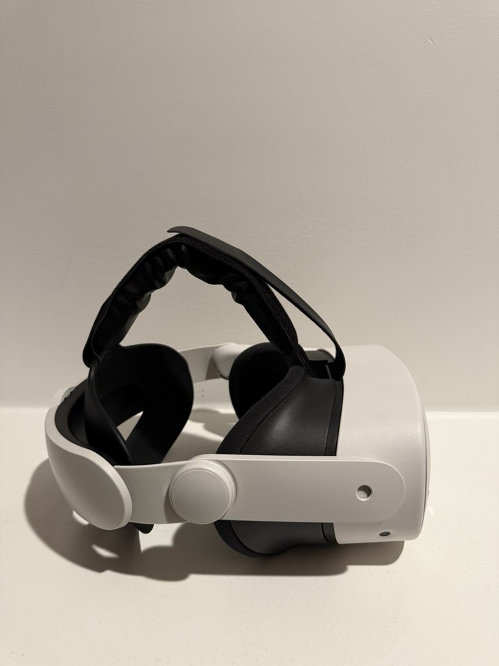 Meta Oculus Quest 3S VR Headset White Working | eBay