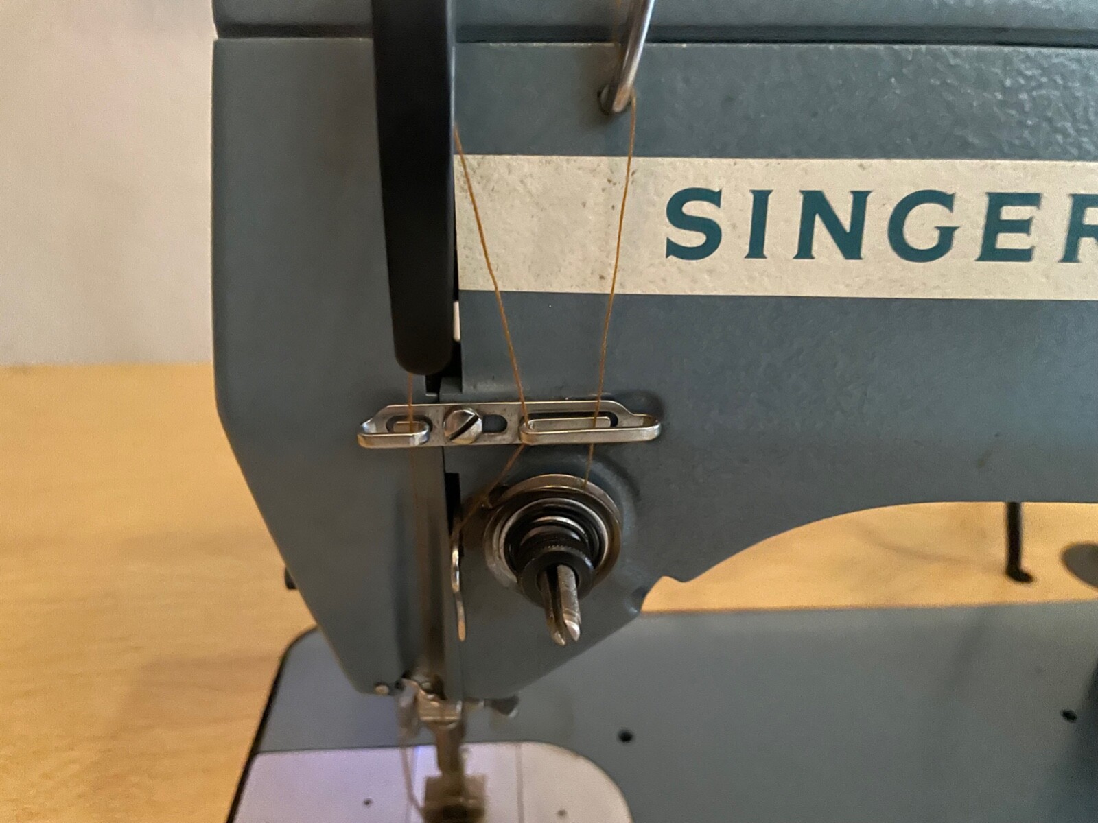 Singer table sewing Machine PROFESSIONAL 20U ( strait & zig-zag) | eBay