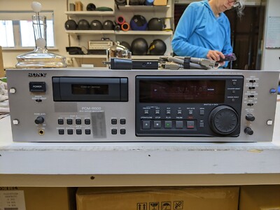 Sony PCM-R500 Digital Audio Recorder with extras | eBay