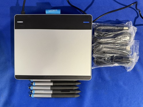 Lot: 5x Wacom Intuos Pen & Touch Tablet with Pen CTH-480 - All Power On ...