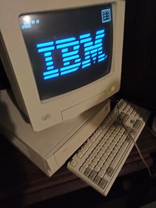PC IBM Aptiva 486SX 25MHz RAM 8Mb HD SOUNDBLASTER CDROM MS DOS WIN 3.1 ...