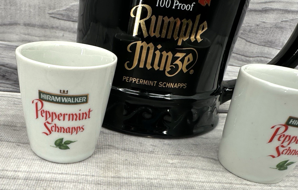 RUMPLE MINZE PEPPERMINT SCHNAPPS 42 OZ CERAMIC MUG / 2 HIRAM WALKER ...
