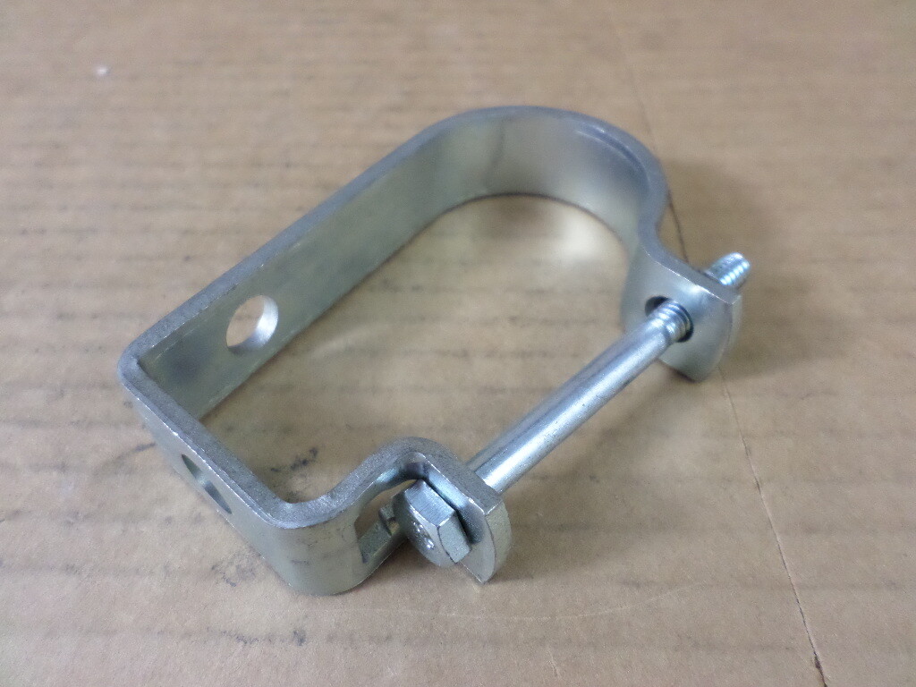 B-Line B3690 1-1/4" IP Zinc Plated Pipe Hanger | eBay