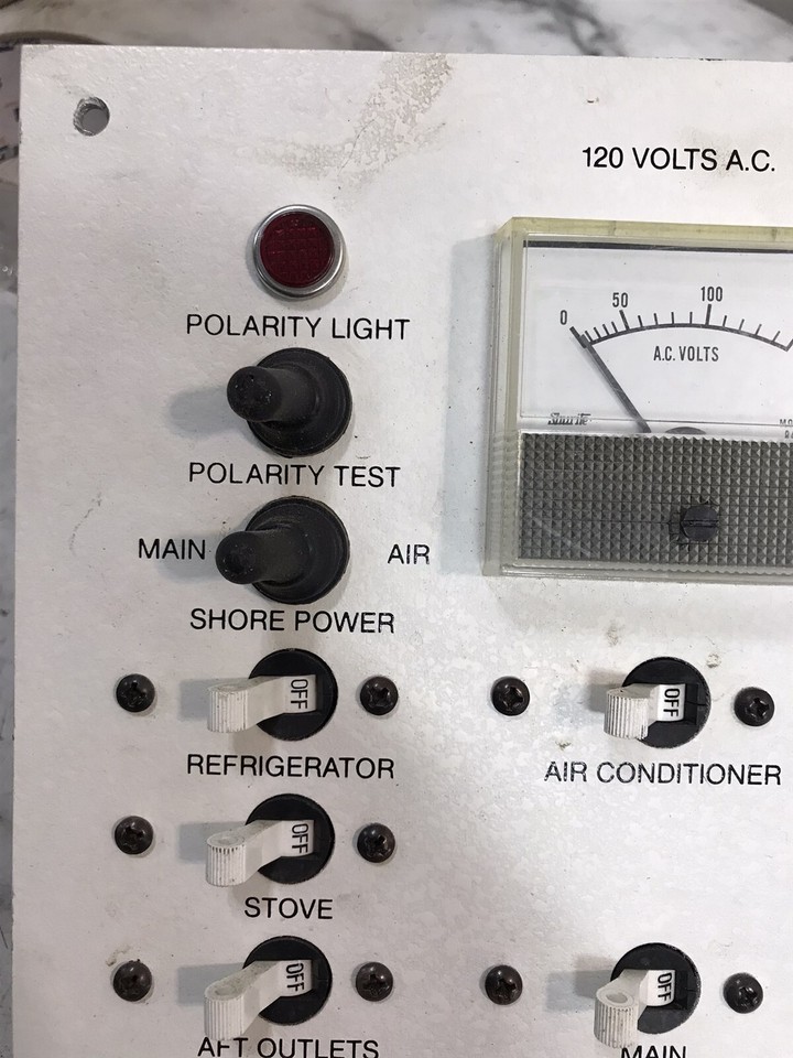 97 Chris Craft Crowne 33 Boat 120 V AC shore power breaker switch board ...