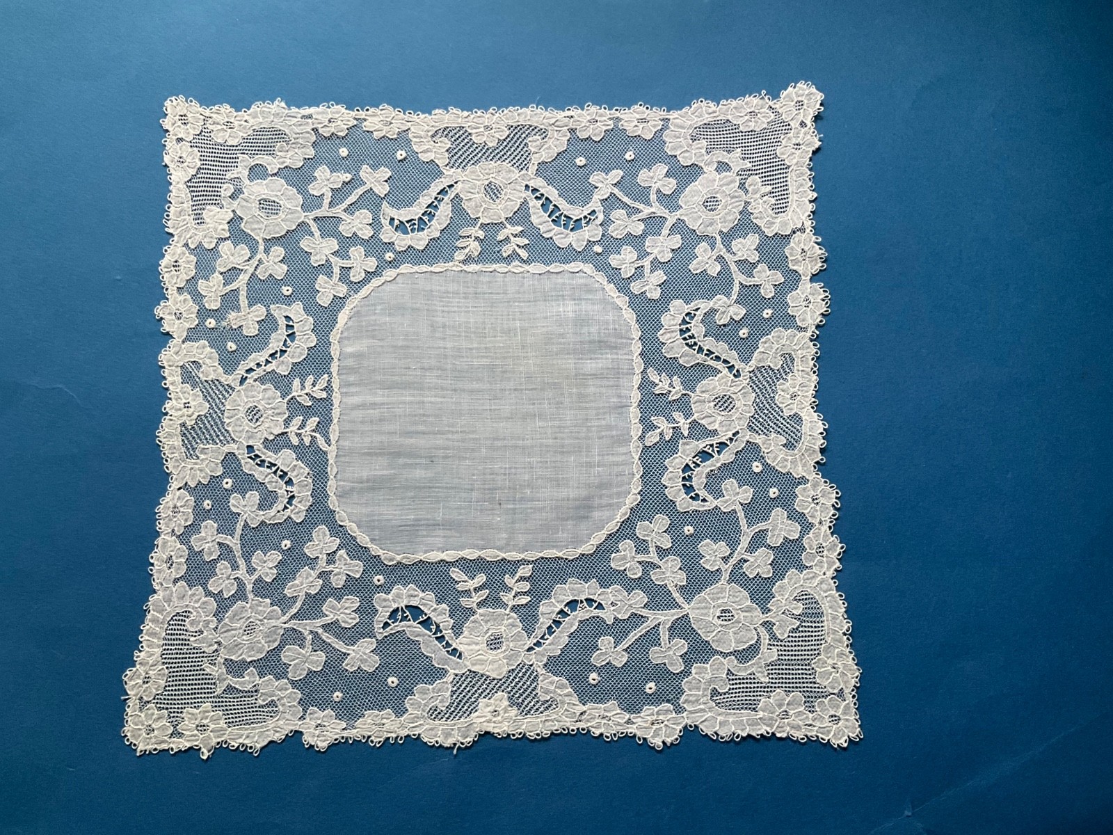 Vintage Carrickmacross Lace Wedding Handkerchief. - Gem