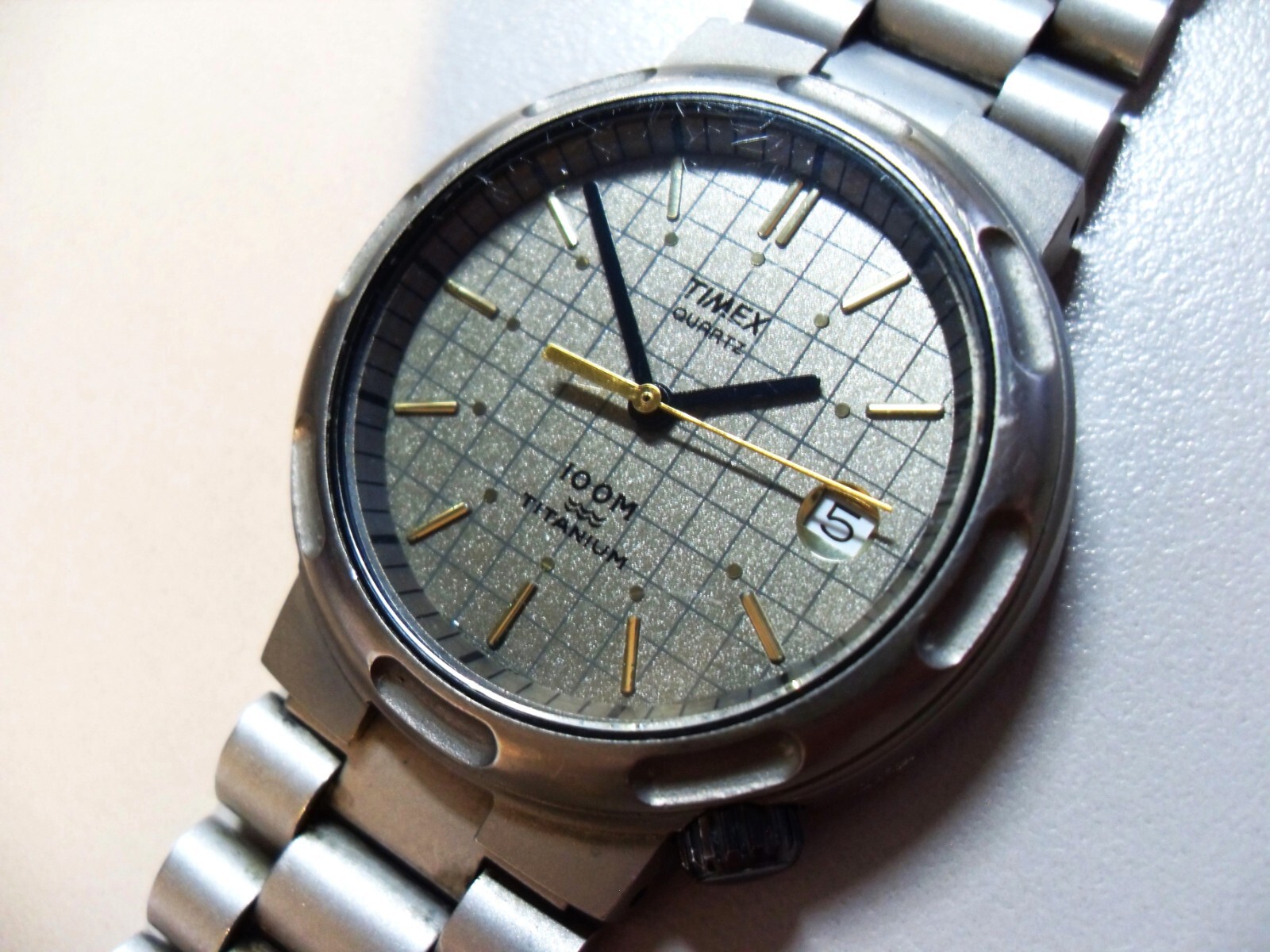 TIMEX TITANIUM 47 LA CELL PRE-OWNED RARE EXCELLENT DIAL QUARTZ MEN'S ...