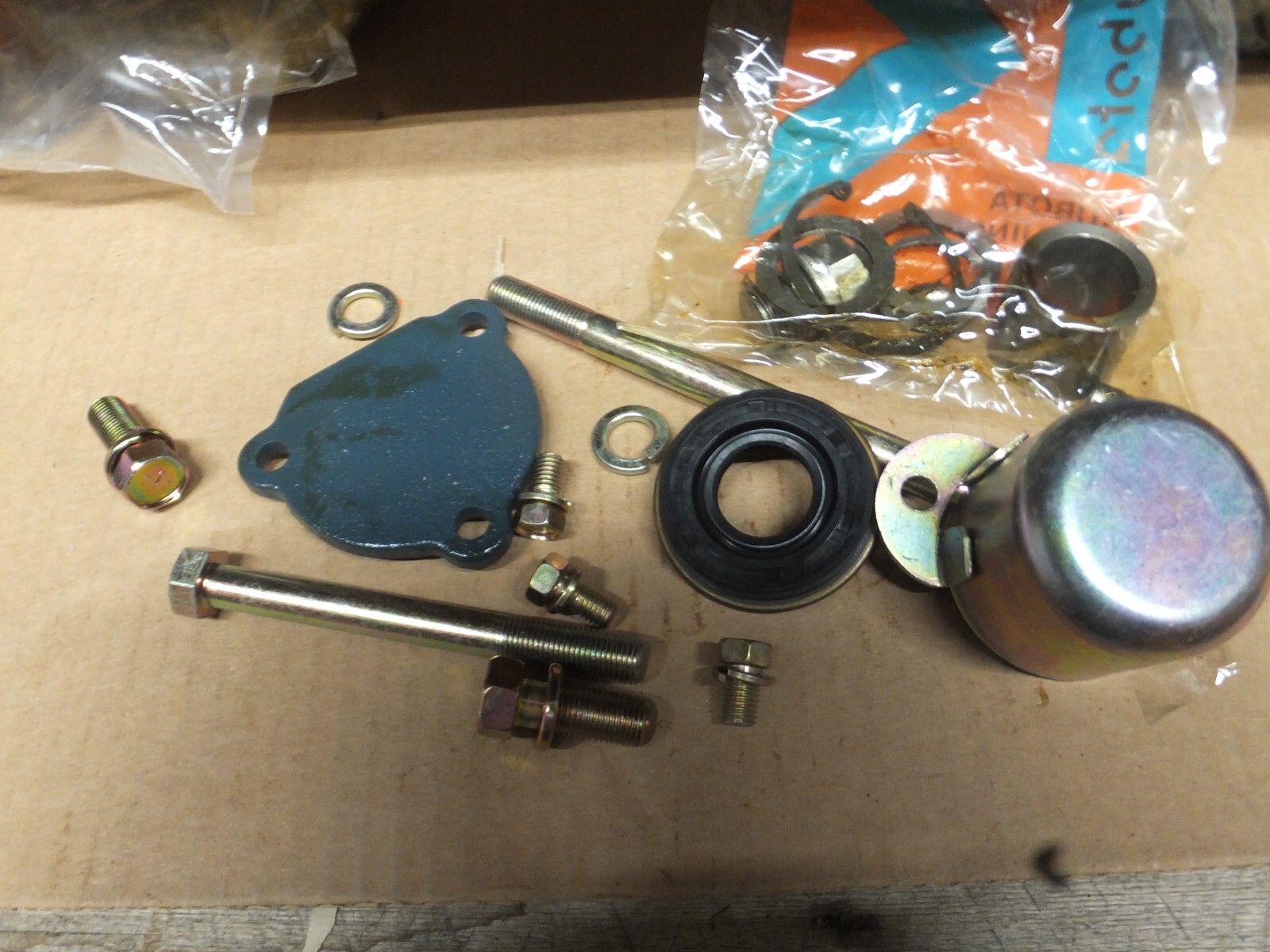 32430-98600 GENUINE OEM KUBOTA MID PTO WG KIT L8470 | eBay