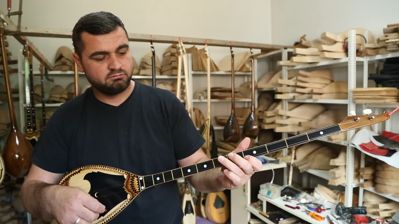 Albanian-Kosovo Cifteli Qifteli Çifteli. Pro Musical Instrument, Bagrem ...