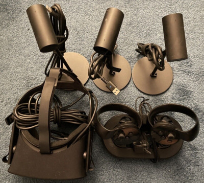 Oculus Rift VR Bundle - Headset/ Touch Controllers/ 3 Sensors ...