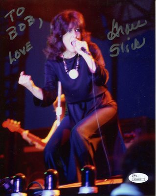 GRACE SLICK HAND SIGNED 8x10 COLOR PHOTO IN CONCERT POSE TO BOB JSA | eBay