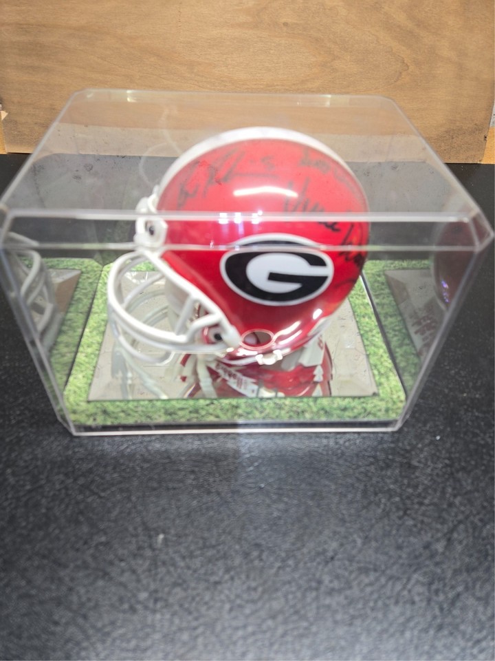 1980 UGA Signed Football Mini Helmet (7 Signatures) w/Display | eBay
