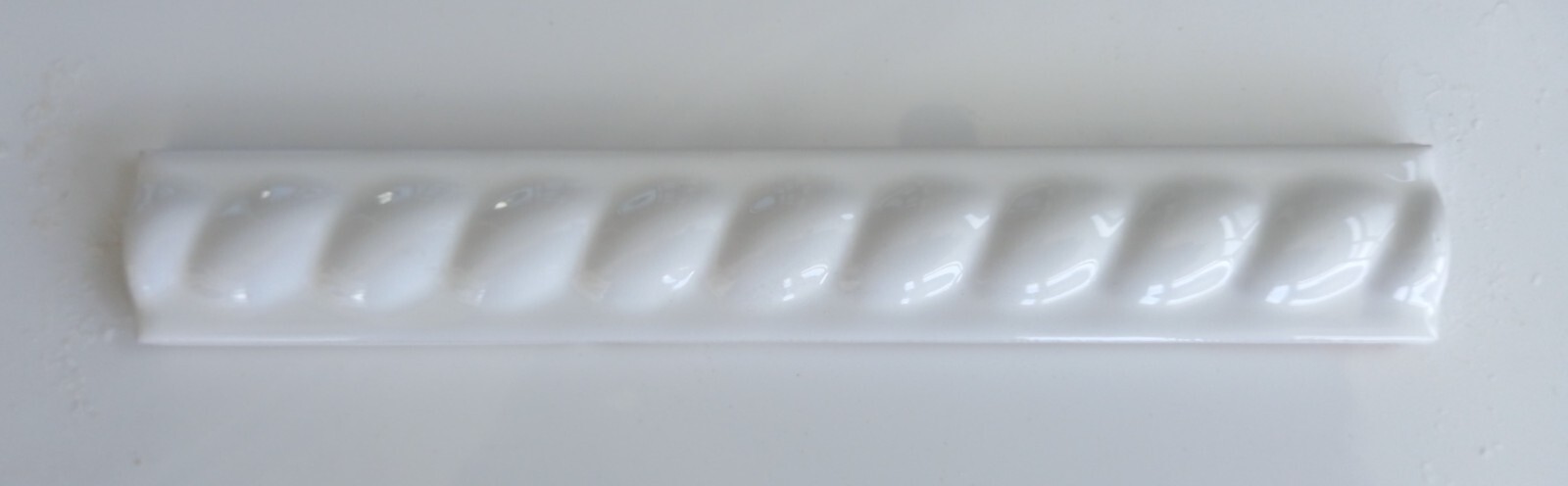Victorian style gloss rope tile border Black or White 20cms x 3cms ...