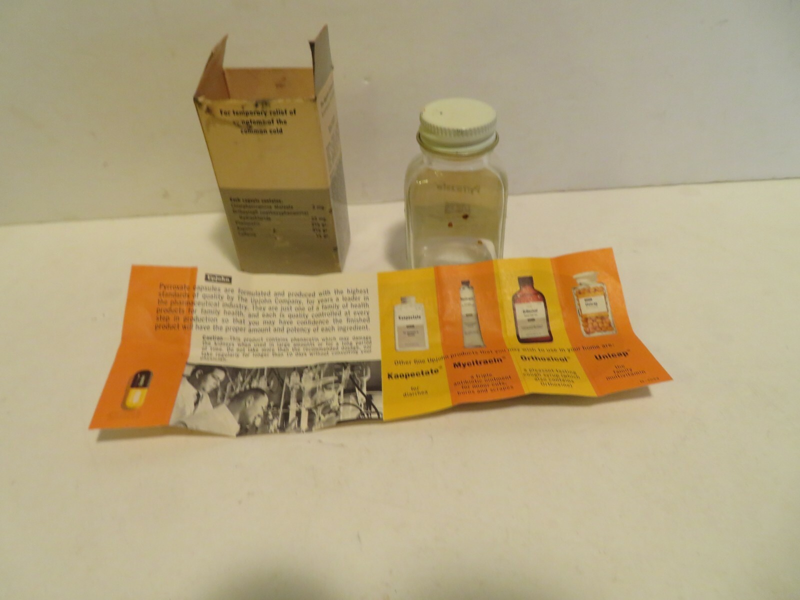 RARE vintage 1970s pharmaceutical bottle UPJOHN PYRROXATE druggist ...