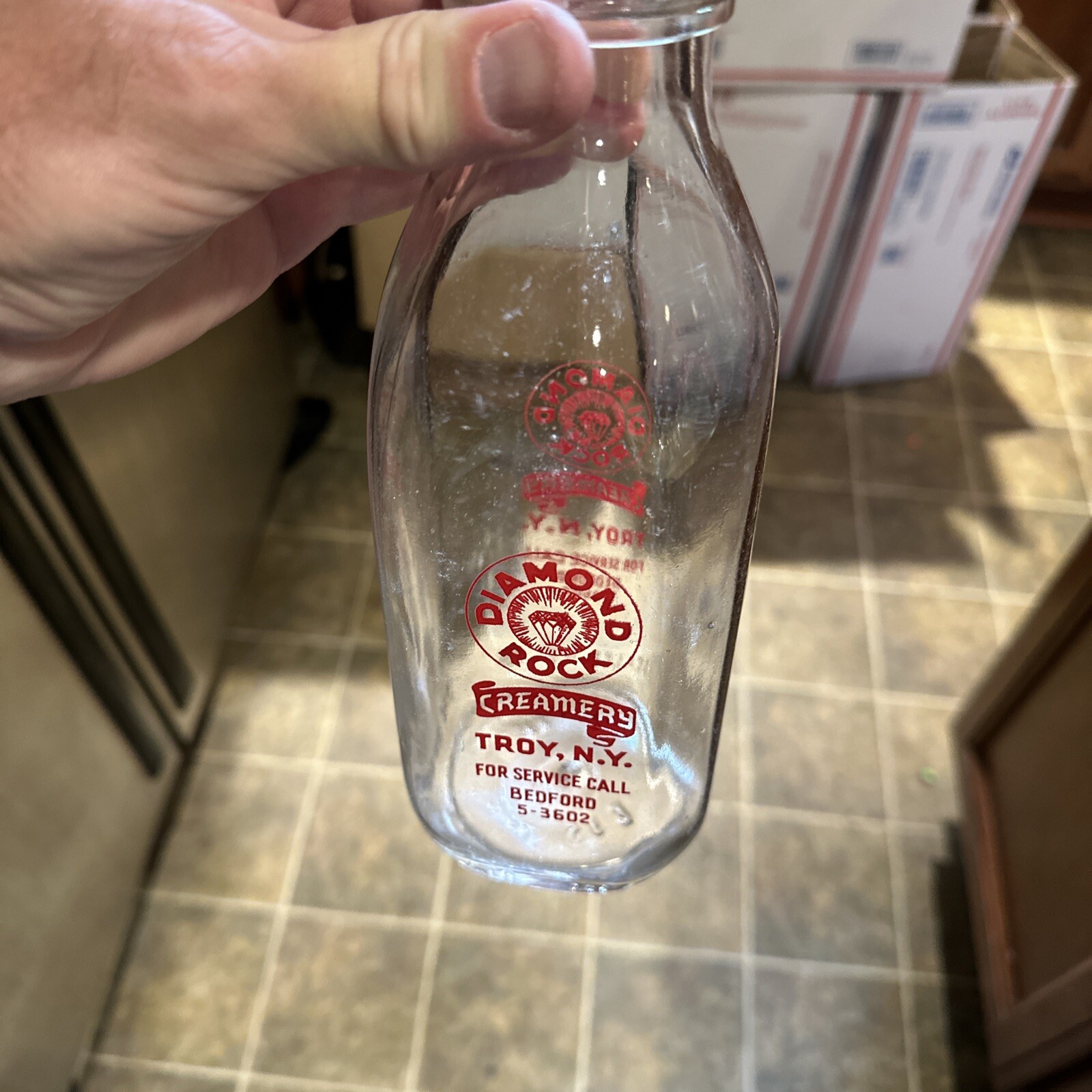 Diamond Rock Creamery ACL Quart Milk Bottle | Grelly USA